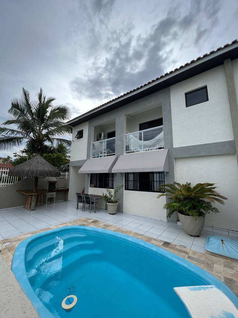 SOBRADO 259M² BALNEARIO IPACARAÍ - MATINHOS - 559S